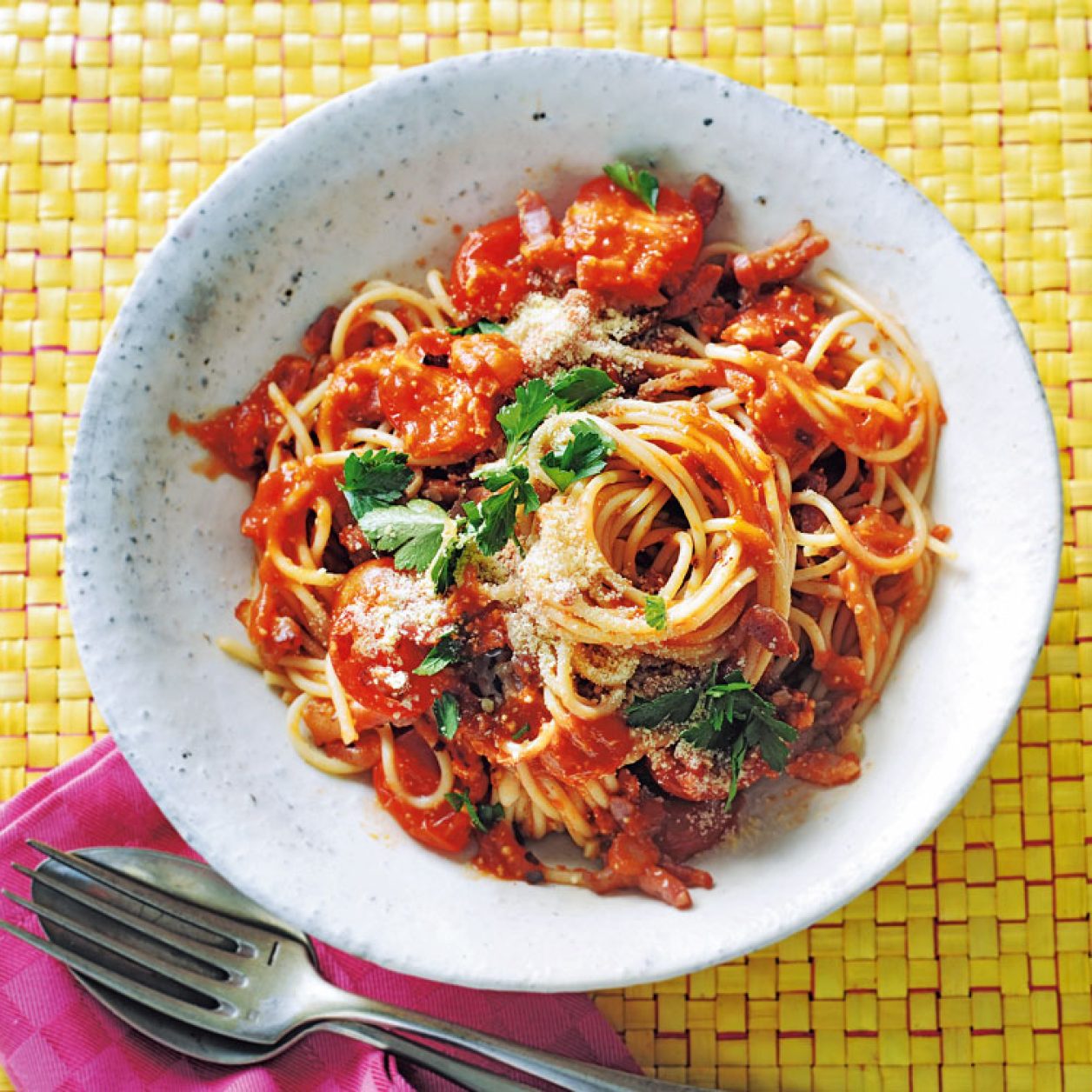 Roman-Style Spaghetti with Tomatoes and Bacon | Savory
