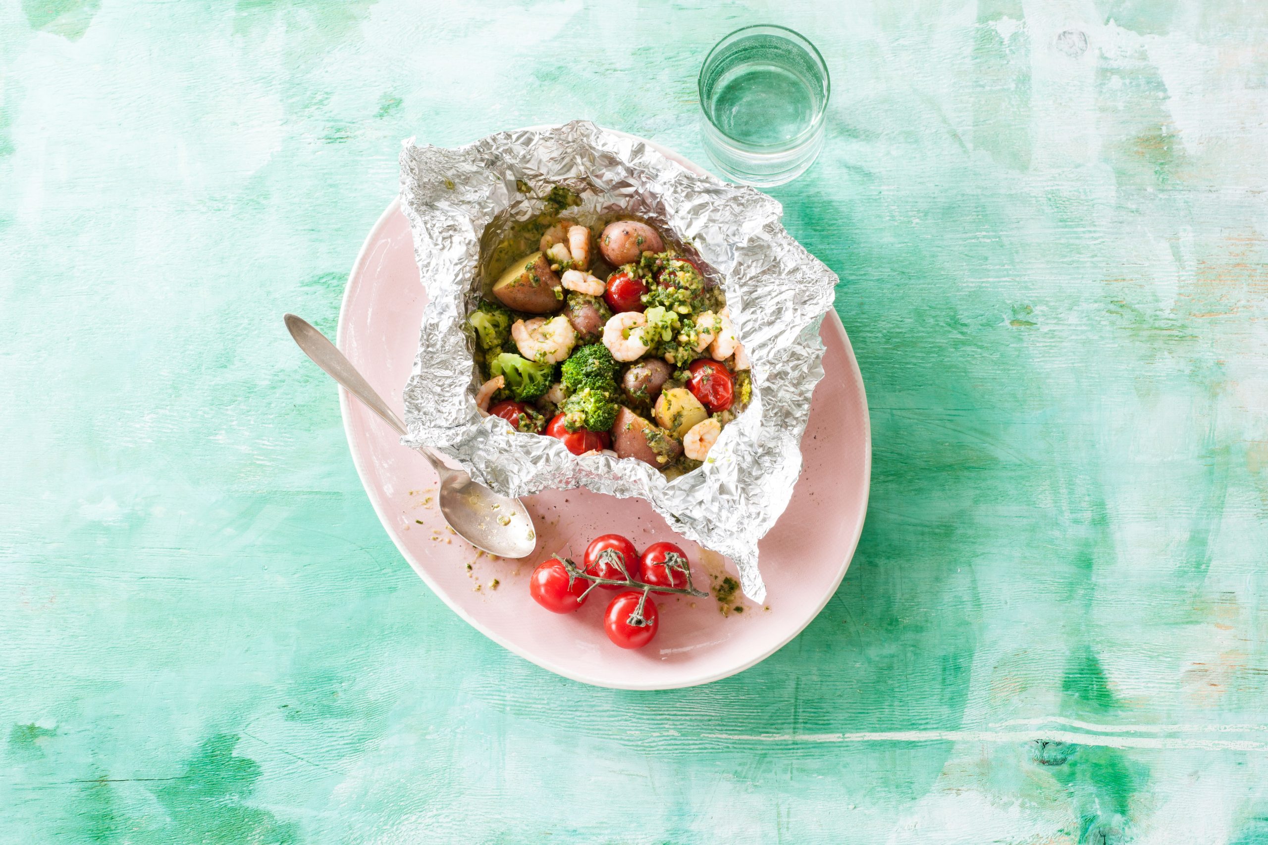 Pesto Shrimp and Vegetable Foil Packets | Savory