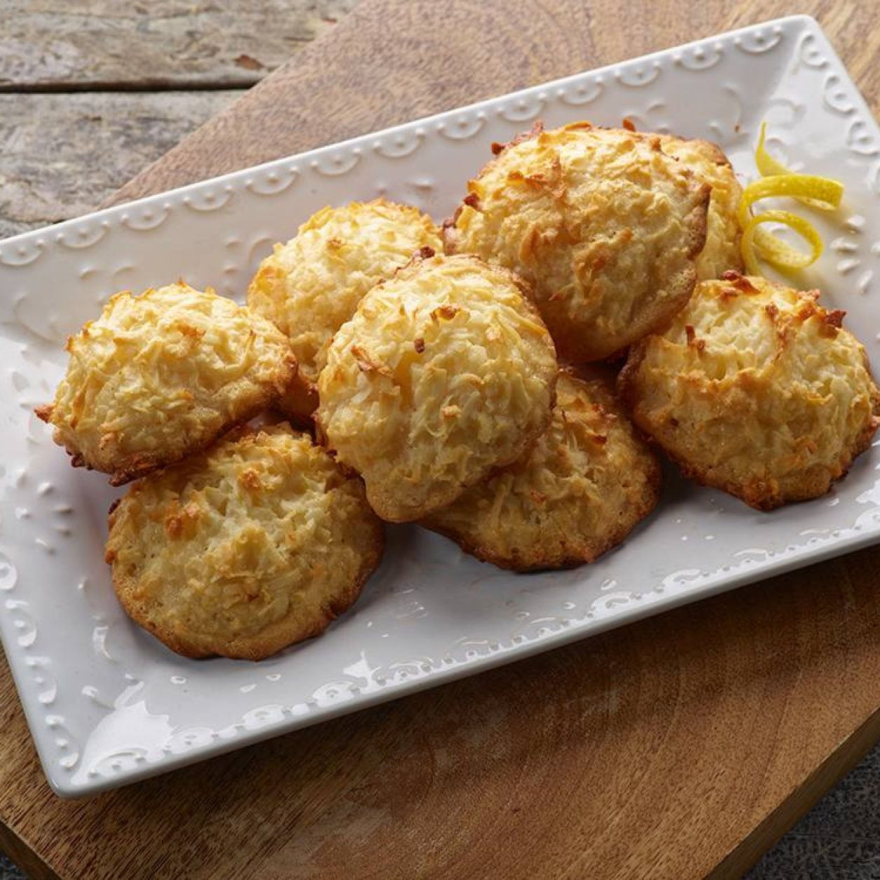Lemony Coconut Macaroons | Savory