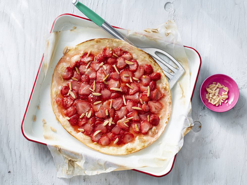 Easy Strawberry-Almond Tarts | Savory