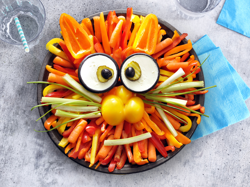 Lion Veggies and Dip Platter | Savory