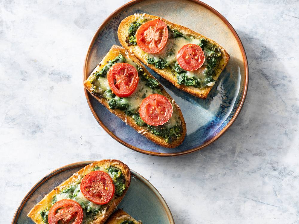 Garlic Bread Spinach Pizza Savory