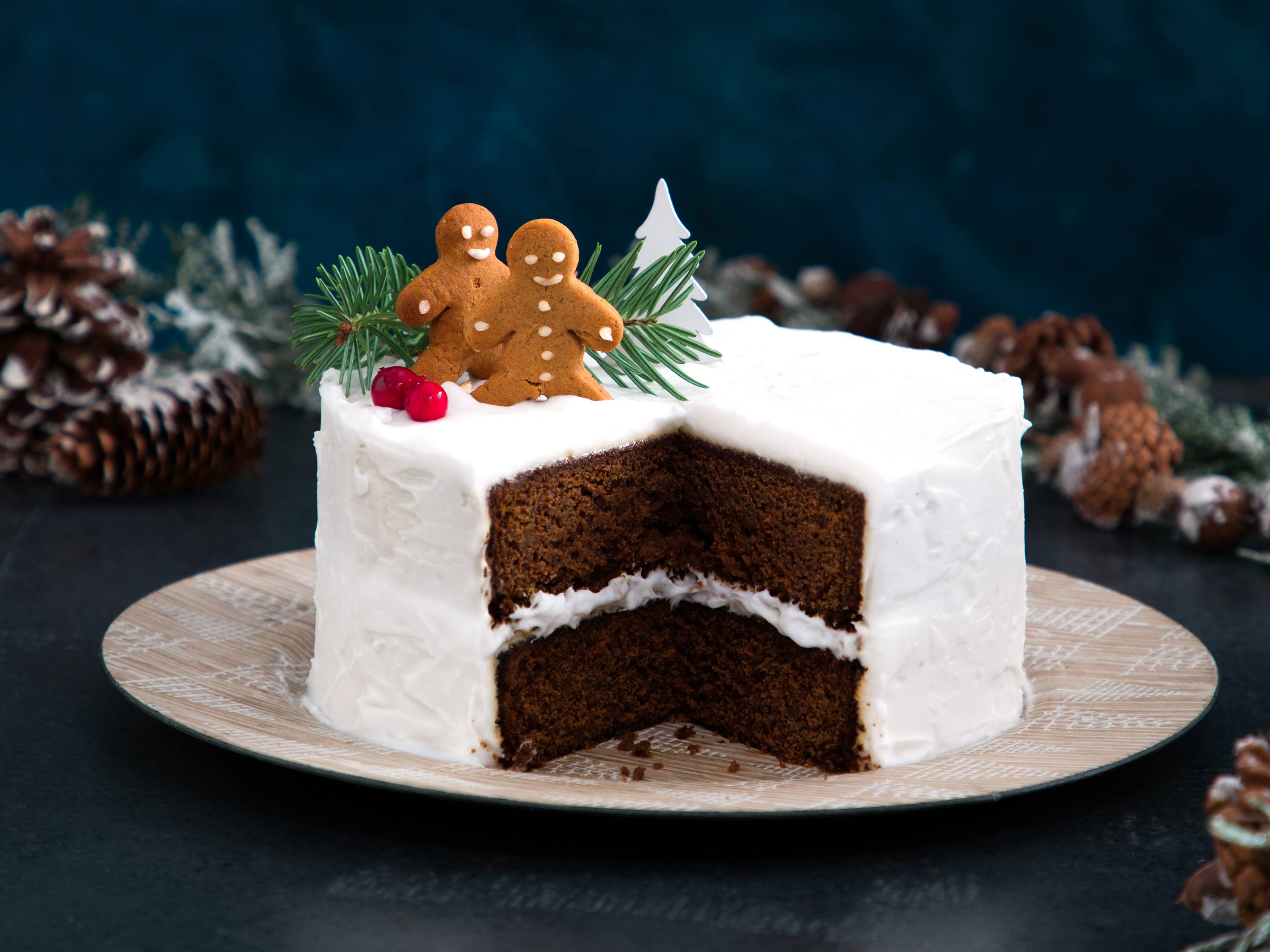Violife Maple Gingerbread Christmas Cake | Savory