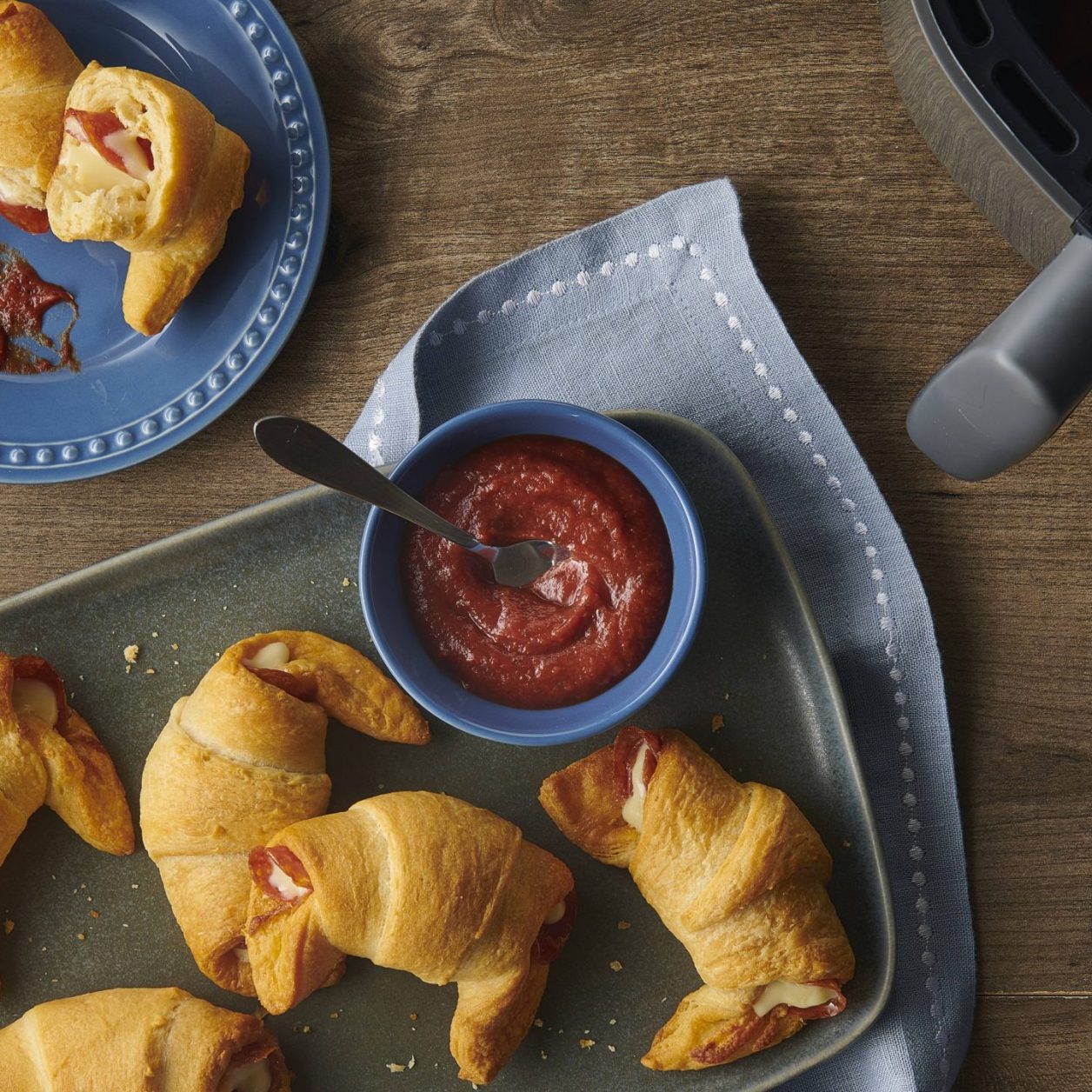 Pillsbury™ Air Fryer Pepperoni Pizza Crescent Rolls | Savory