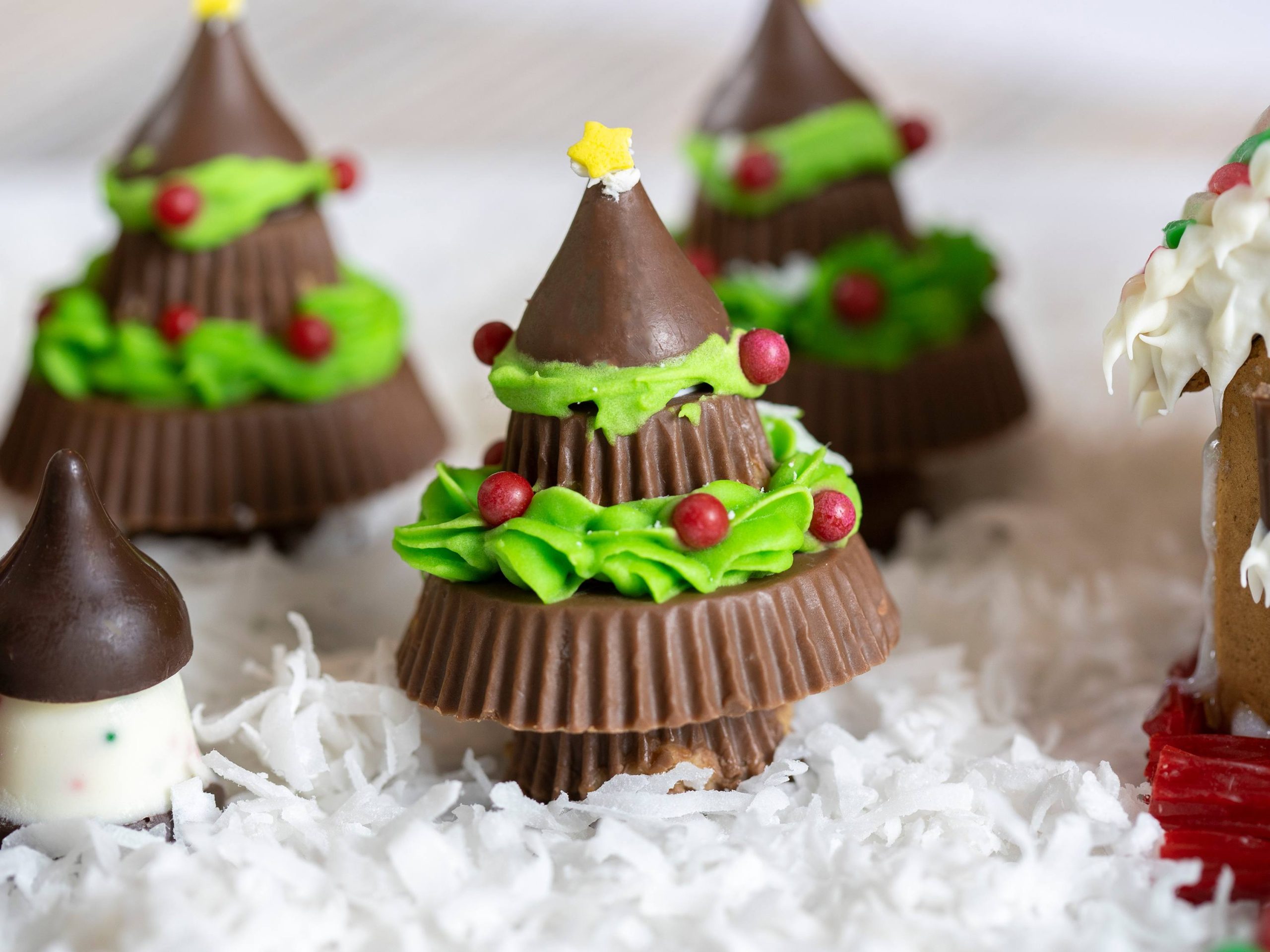 HERSHEY’S Chocolate Candy Trees | Savory