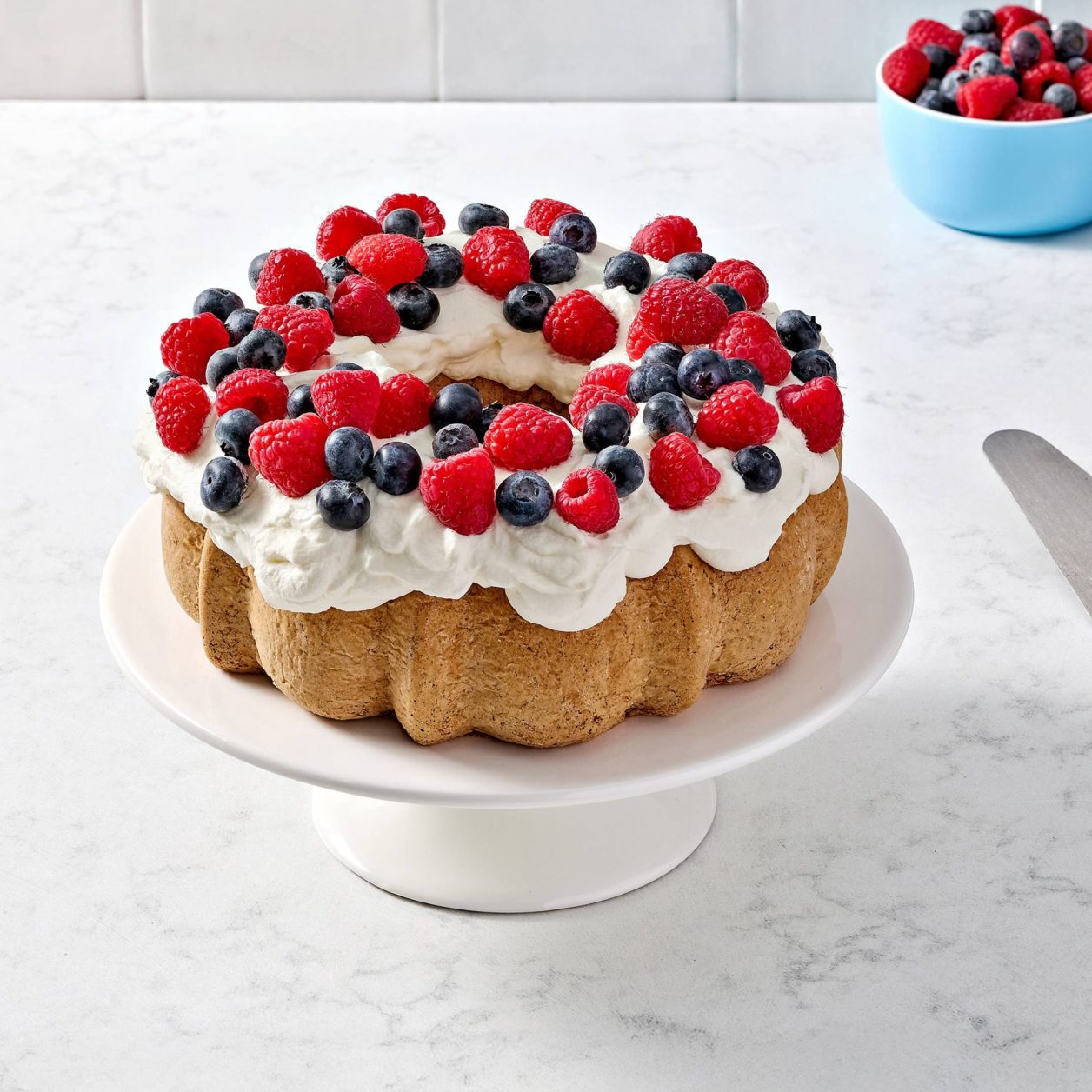 Walnut Sponge Cake with Berries | Savory