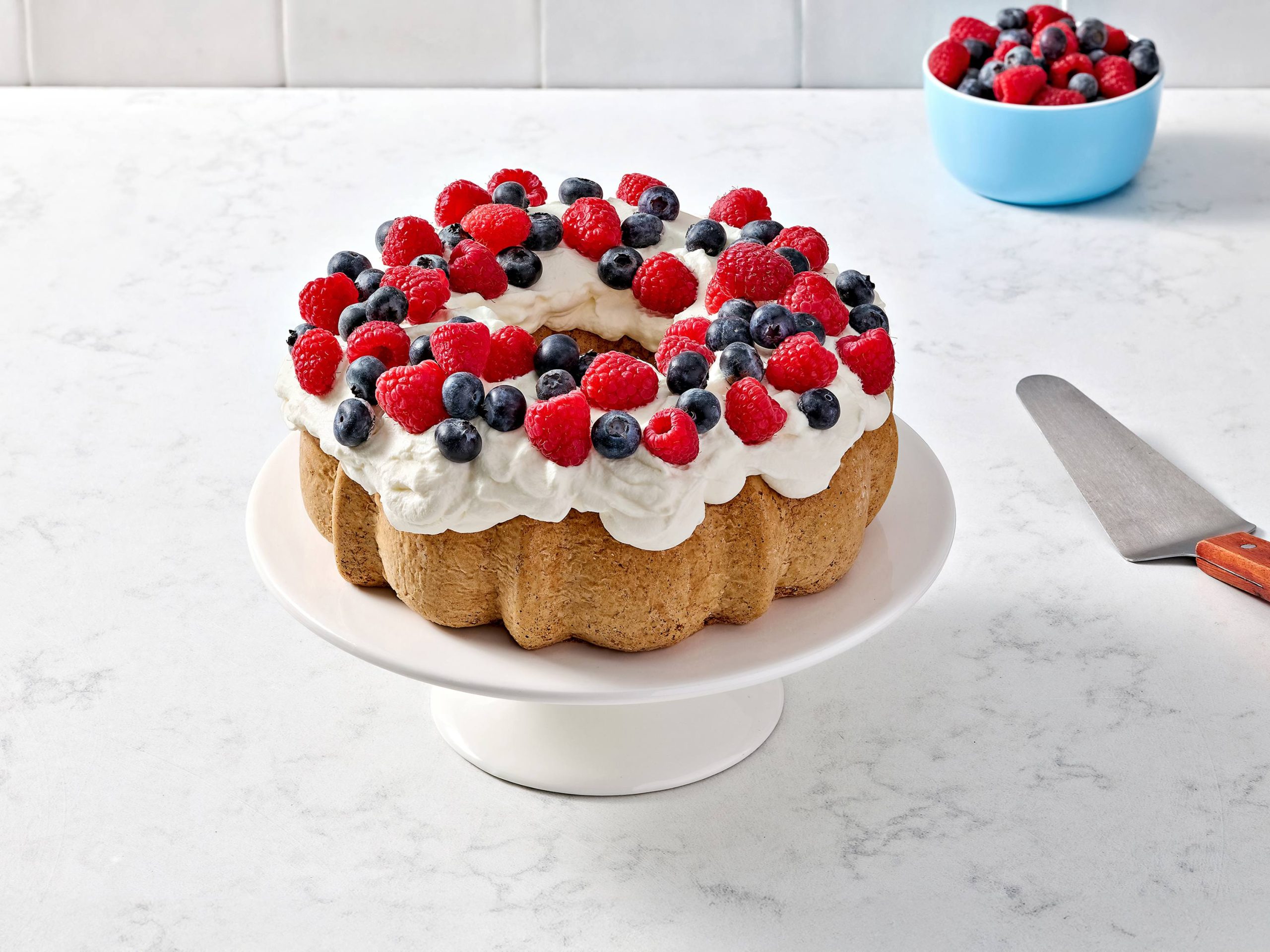 Walnut Sponge Cake with Berries | Savory
