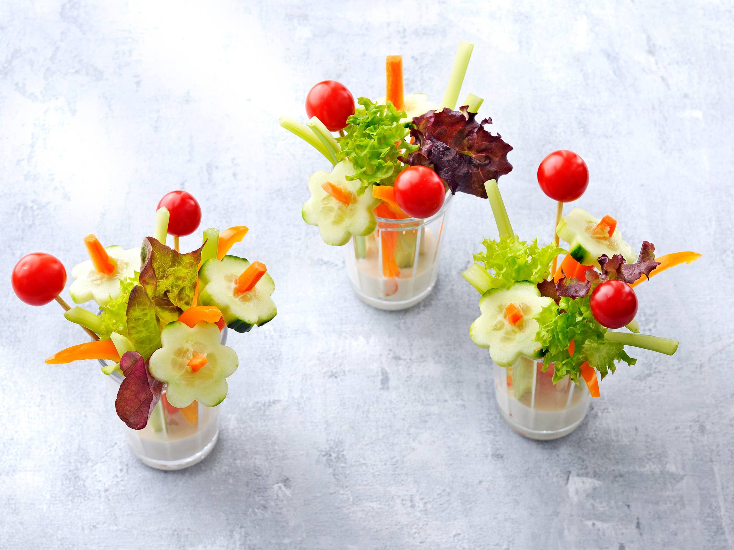 Vegetable Flower Bouquet with Dip | Savory